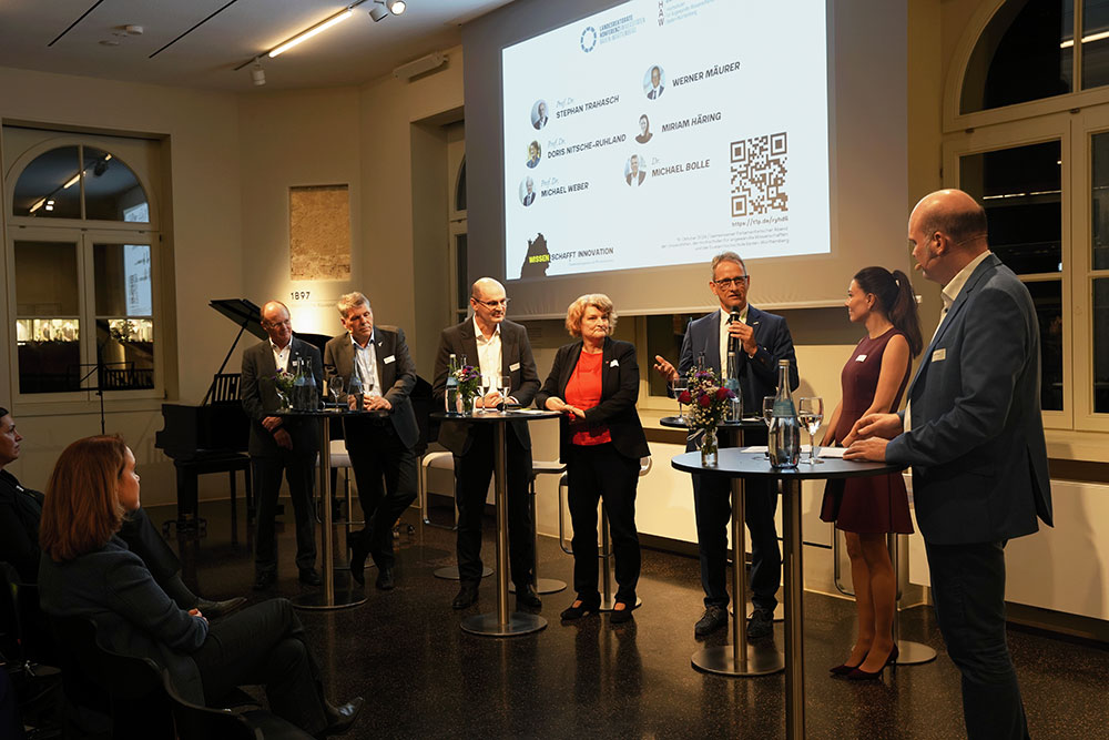 Um die Transformation bewerkstelligen zu können, braucht es Geld ...